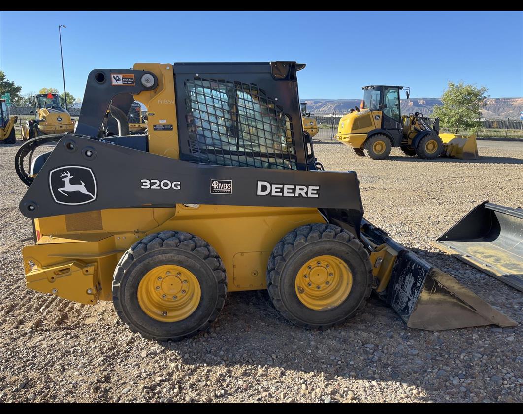 4Rivers Equipment | compact construction | JOHN DEERE | 320G Skid Steer ...